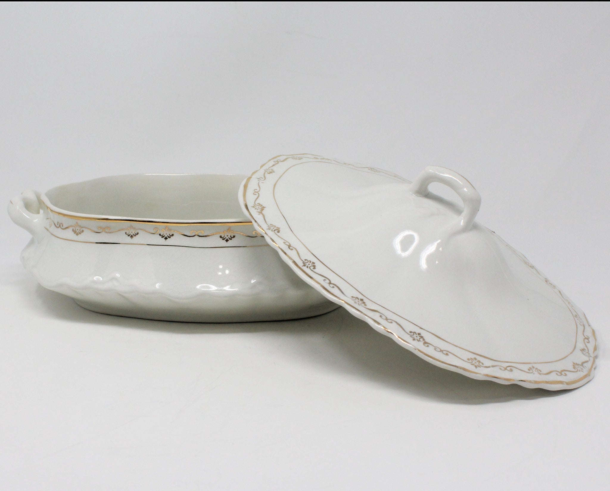 Covered Vegetable Bowl, Clinchfield SPI, Antique, 1920's – Antigo Trunk